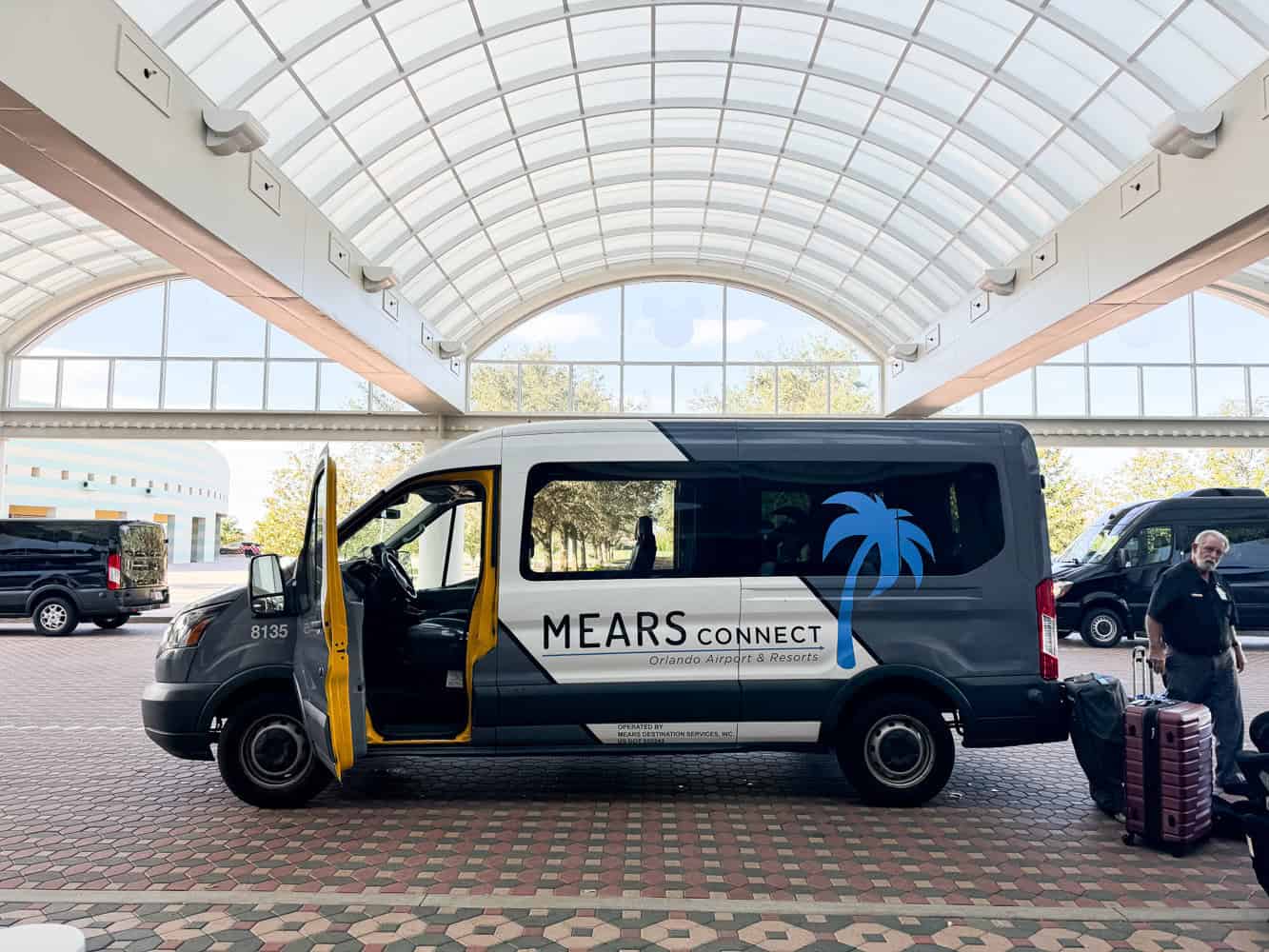 4 Best Options to Get from the Airport to Disney World